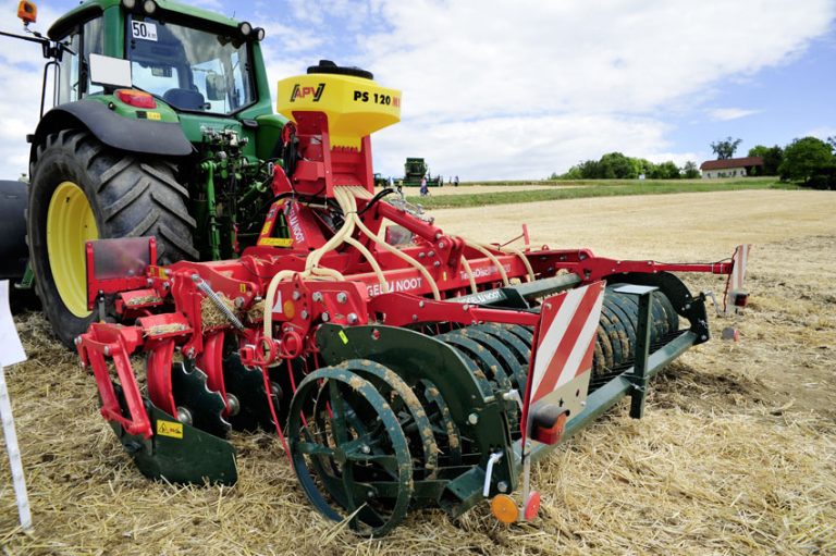 Pneumatic seeders APV PS 120 / 200 / 300 | Agrosistemos